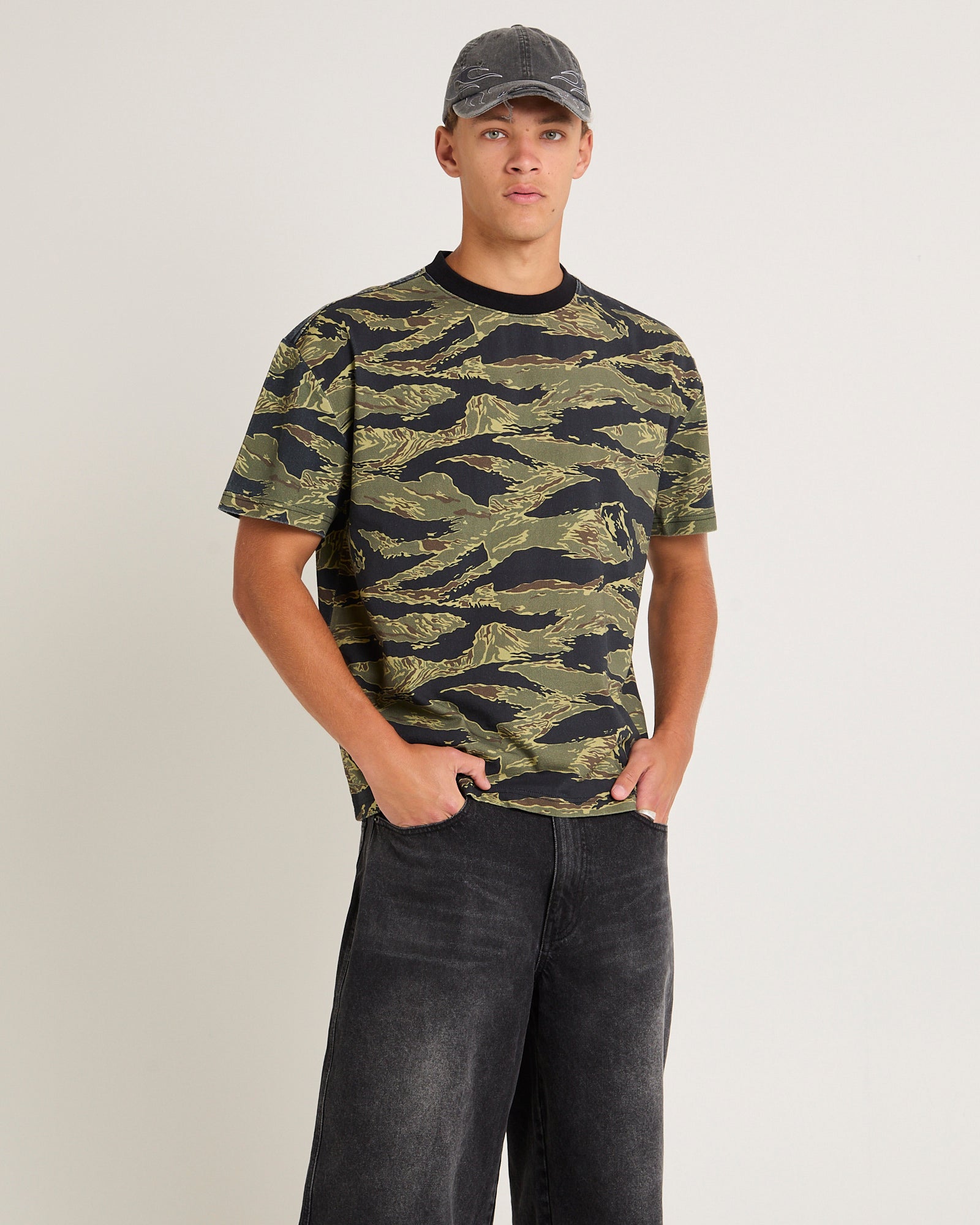 Tiger Camo Cropped T-Shirt – General Pants Co.